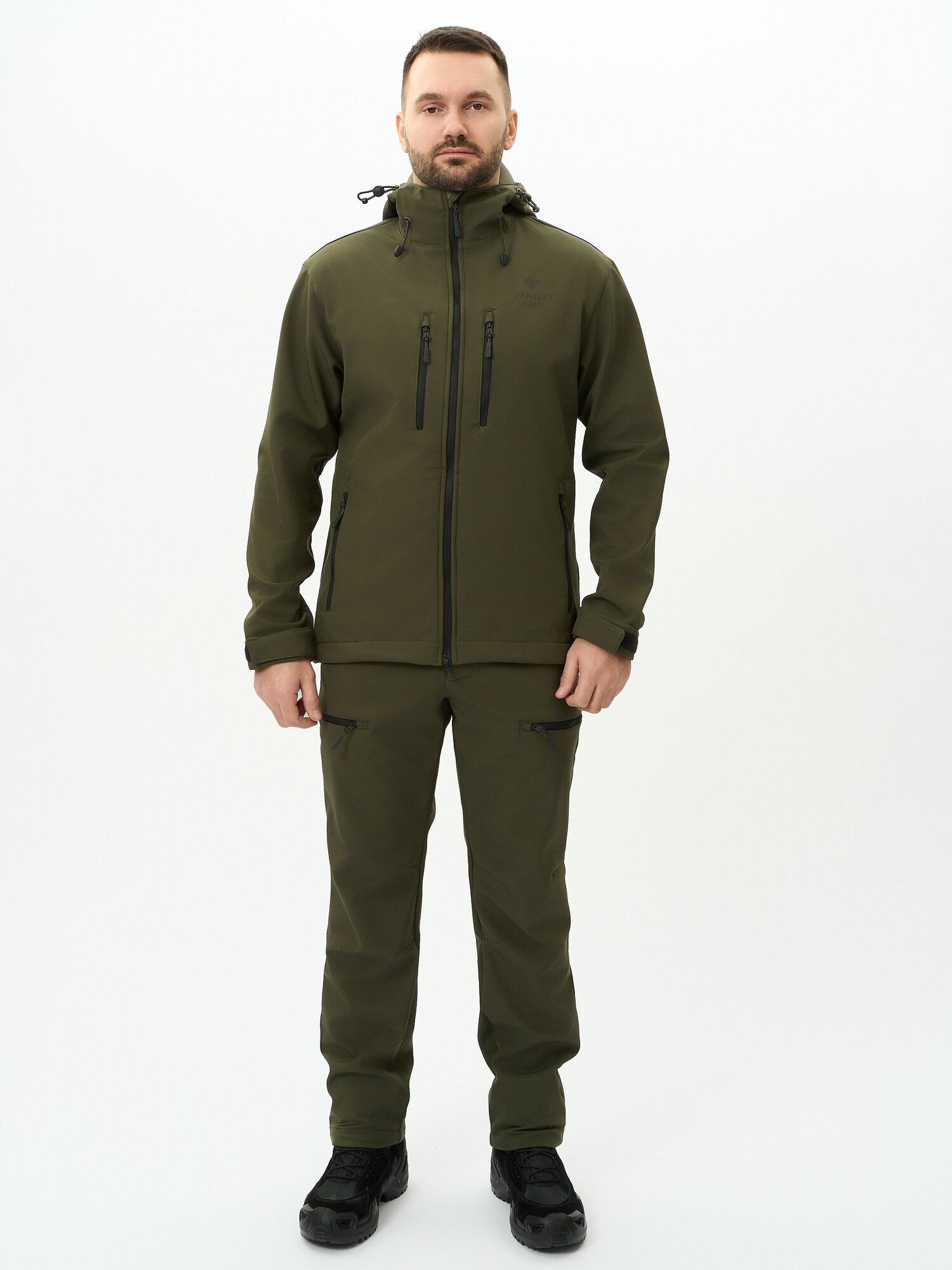 Демисезонный мужской костюм для охоты и рыбалки.