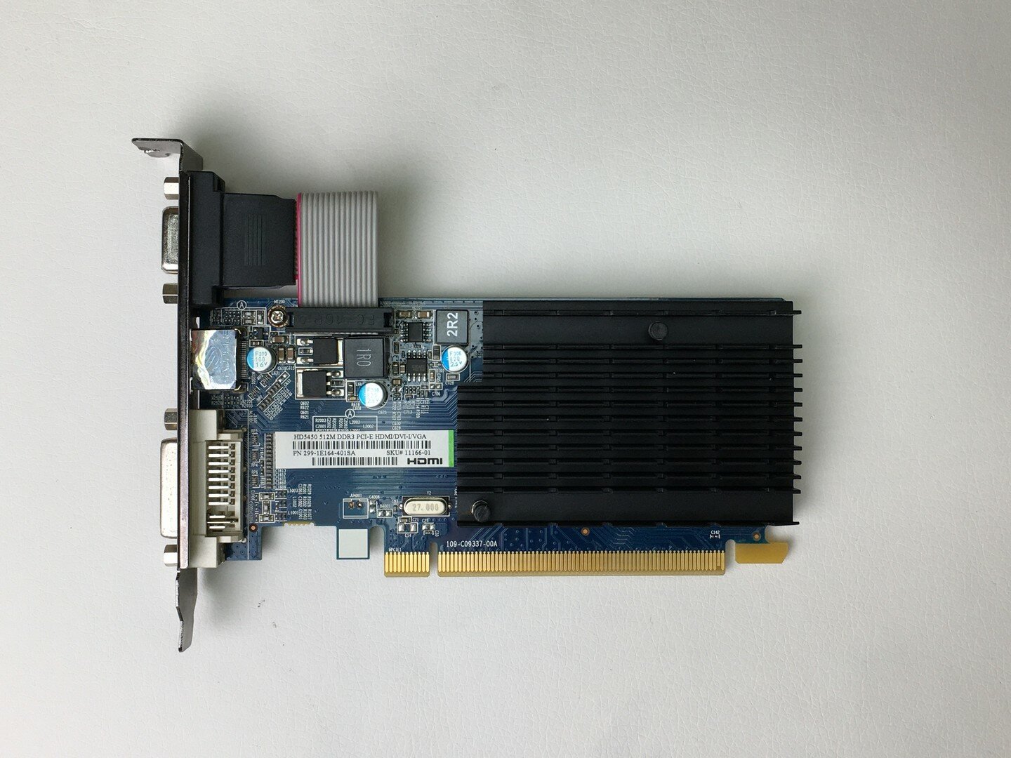 Видеокарта 512Mb Radeon 5450, PCI-E, Sapphire HD5450 512M DDR3 PCI-E HDMI/DVI-I/VGA