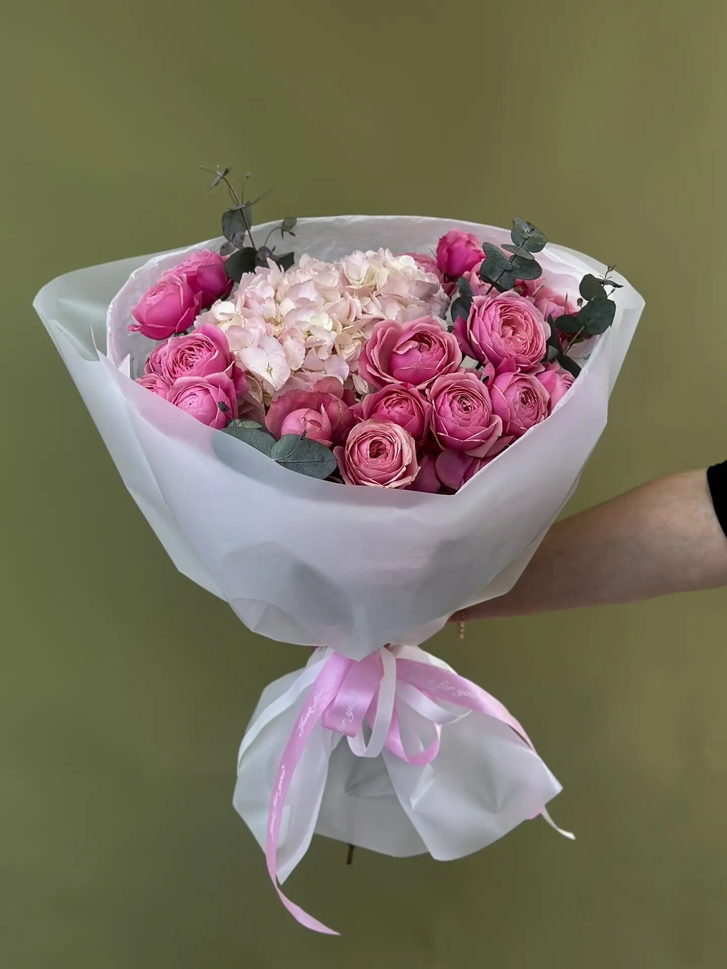 Розовый соблазн: гортензия + 6 пионовидных роз – Blooming Bliss купить с доставкой