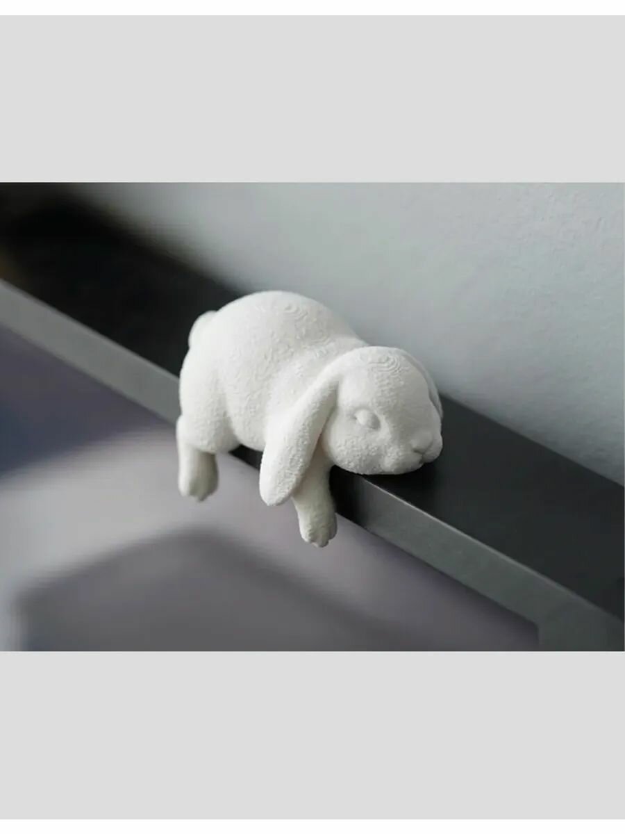 Декоративная фигурка "Сонный зайчик на монитор" 3D печать из пластика