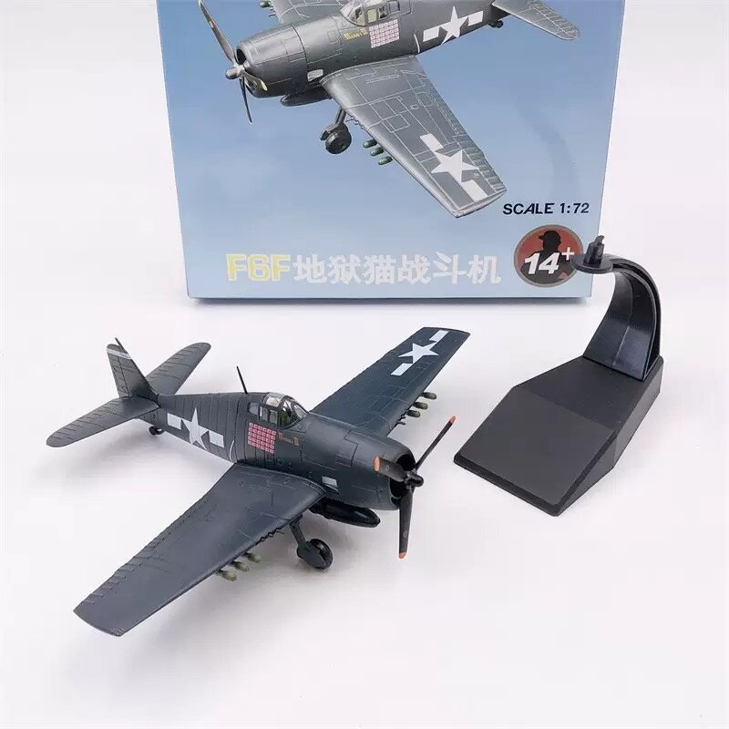 Готовая модель истребителя F6F Hellcat ВМС США времен Второй мировой войны, самолёт МакКэмбелла, масштаб 1/72