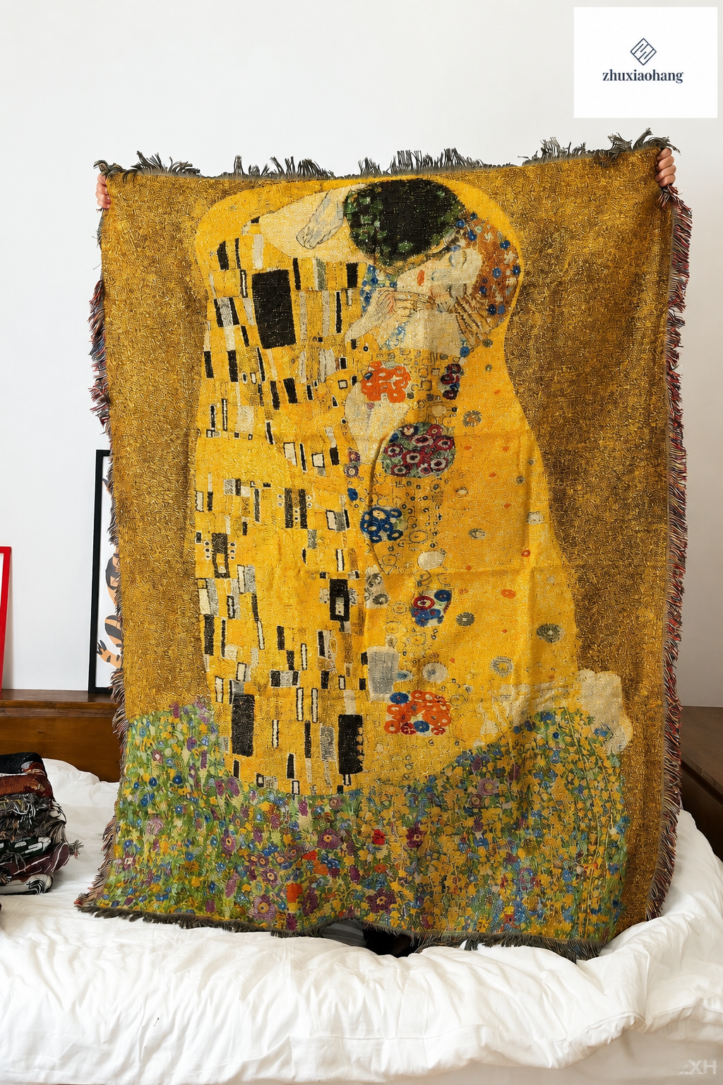 Плед подарочный с гобеленом «Поцелуй» Климта, 130x160 см, из гобелена с люрексом, для гостиной и спальни