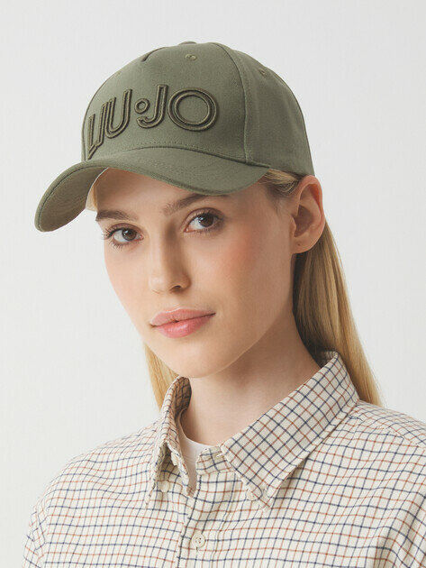 Кепка для женщин