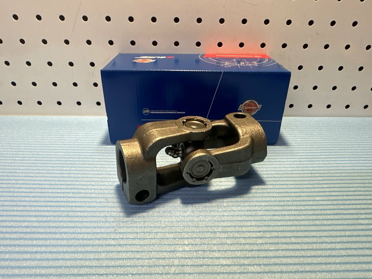 Крестовина рулевого кардана VOLVO RENAULT SCANIA MERCEDES KAMAZ