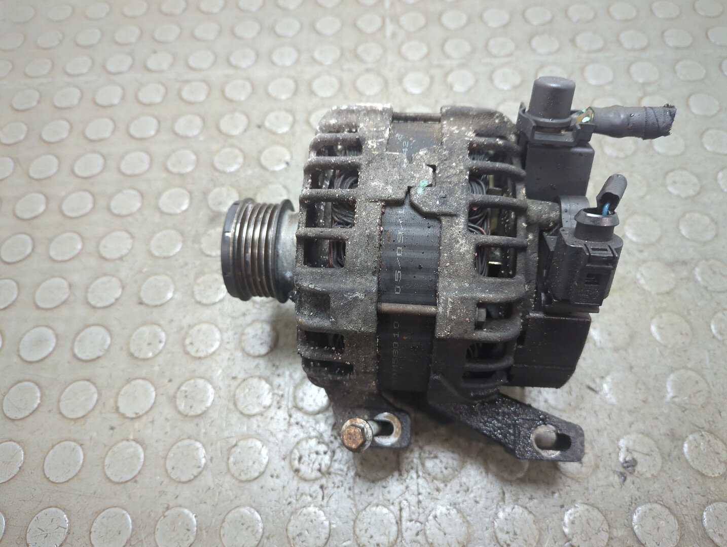 Генератор Volvo V60 Б/У