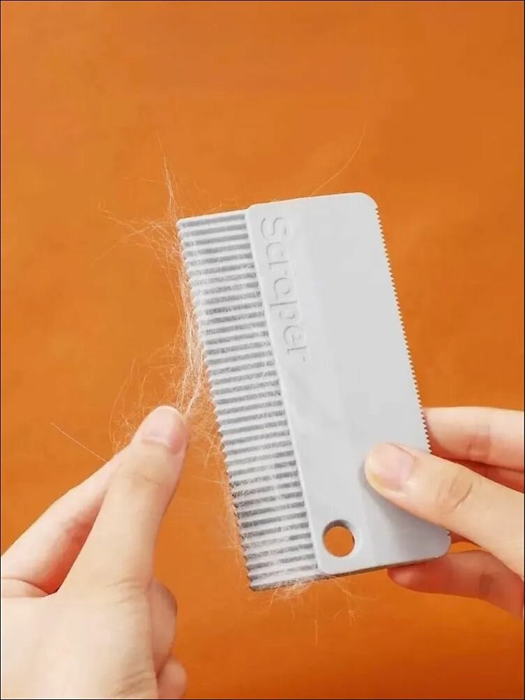Щетка от шерсти животных статическая универсальная / Скребок чесалка для чистки от собак и кошек, удаления волос и пуха многоразовая, гребешок для мебели и одежды