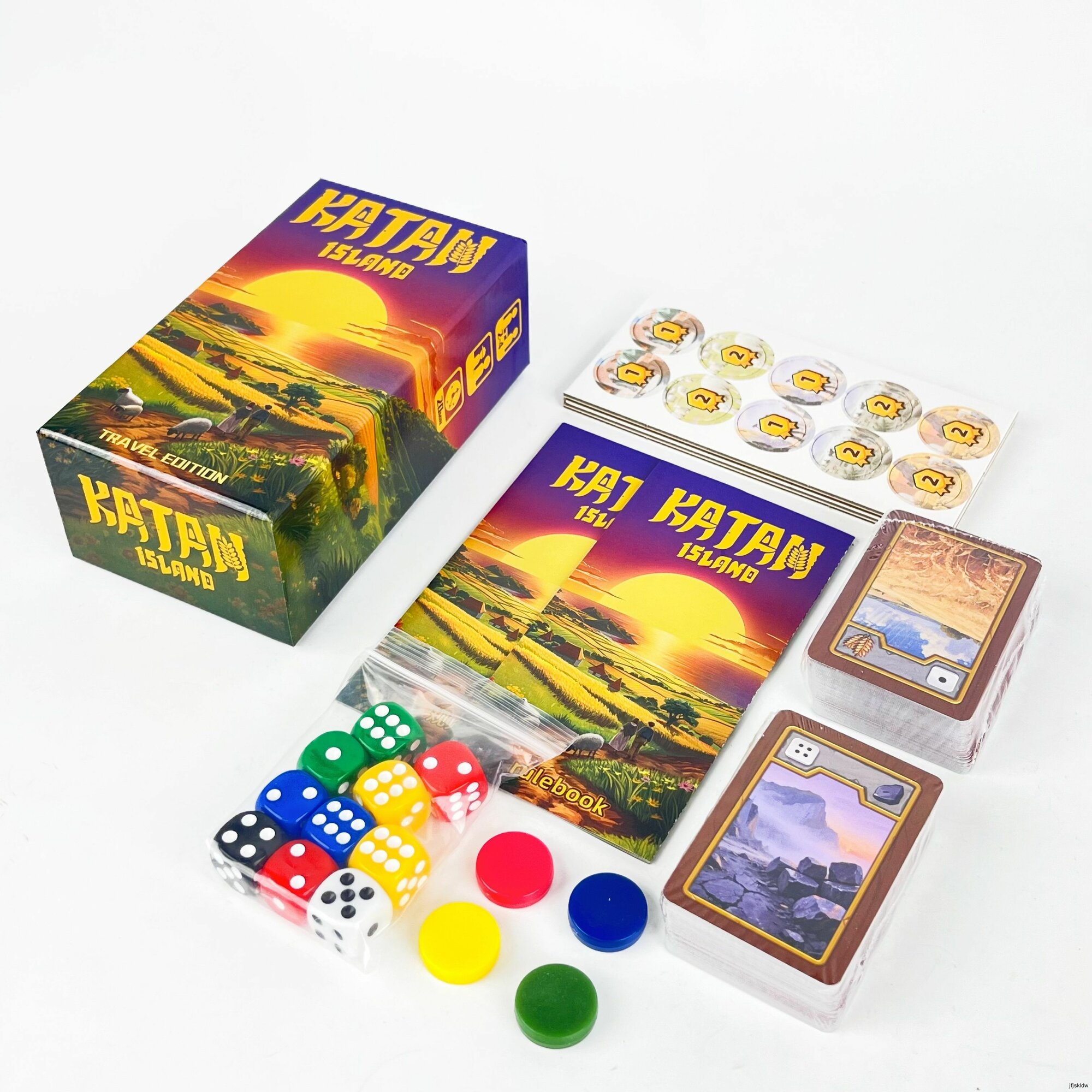 Настольная игра KATAN, классическая, компактная версия. Для 2-4 игроков, партия 20 минут.