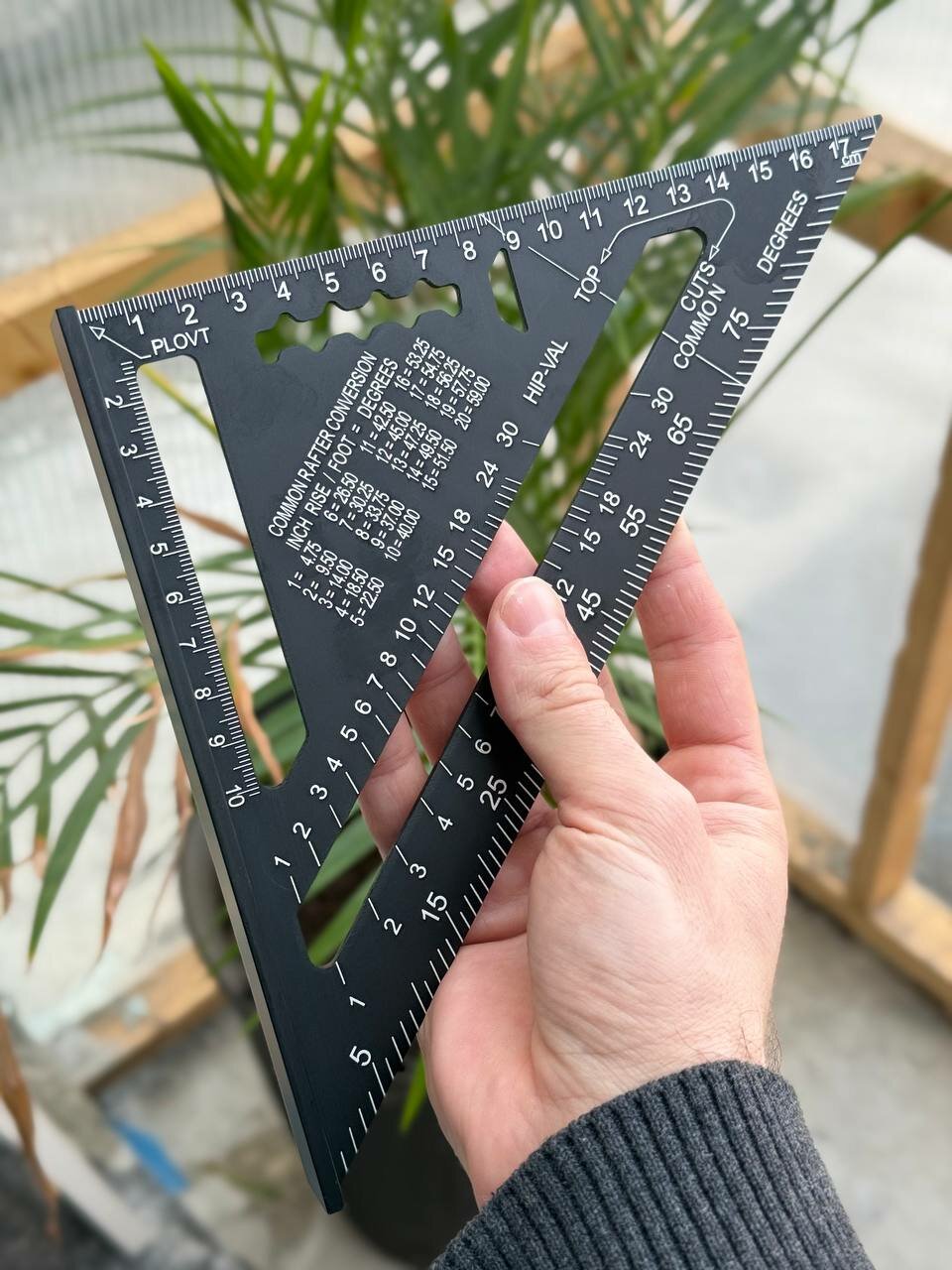 Угольник свенсона металлический