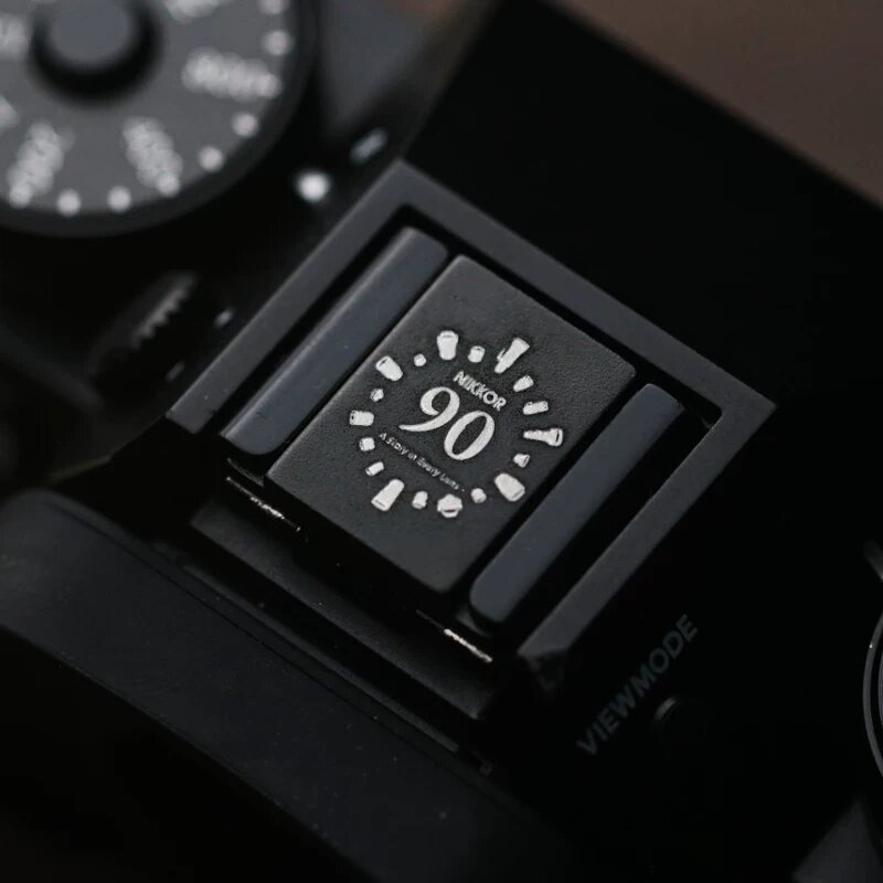 Покровка В память 90 NIKKOR на черном основании для камер NIKON