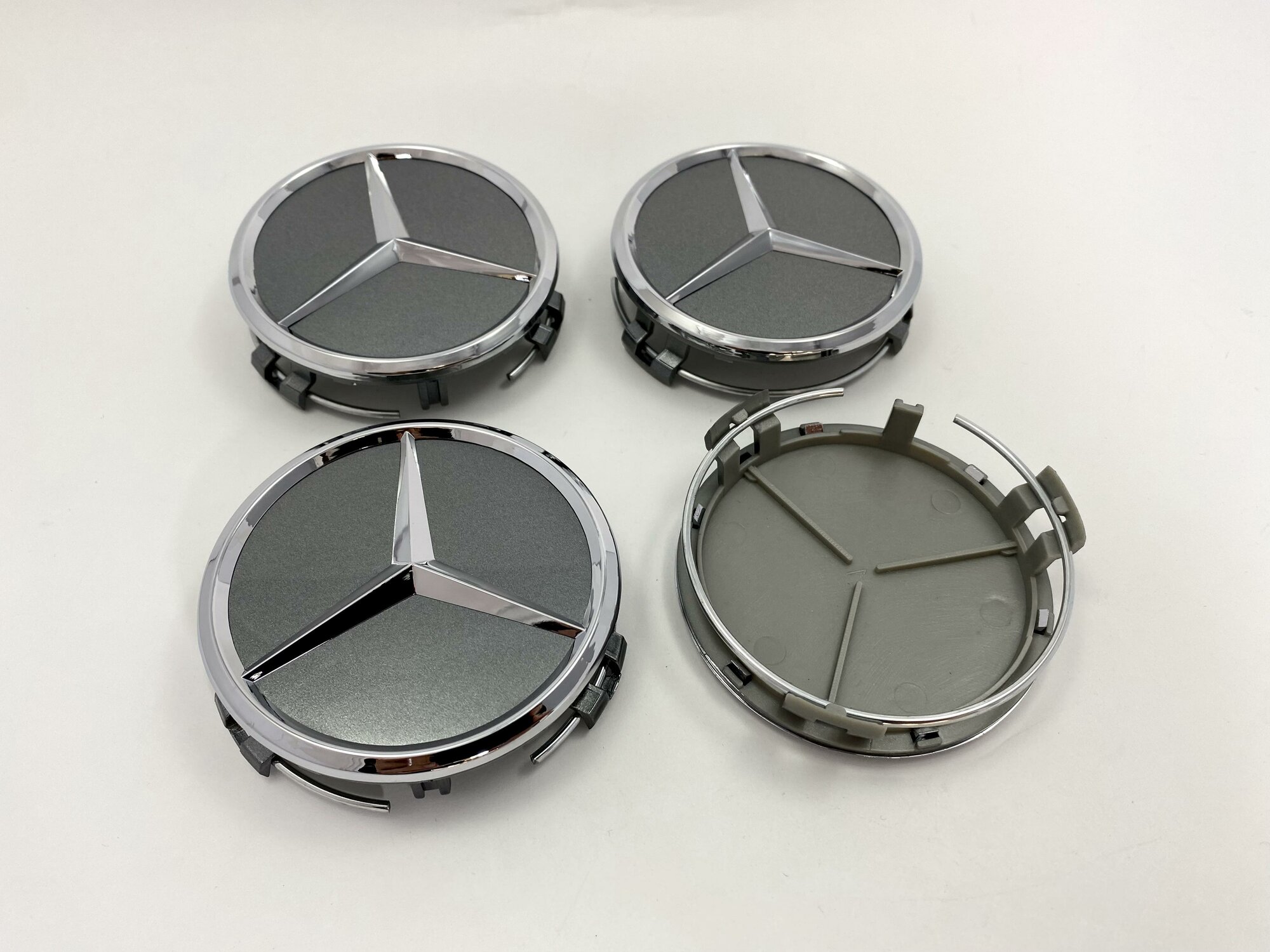 Колпачок Мерседес/Заглушка диска/Колпак литой диск Mercedes-Benz 75/70 мм, графит (комплект 4шт.)