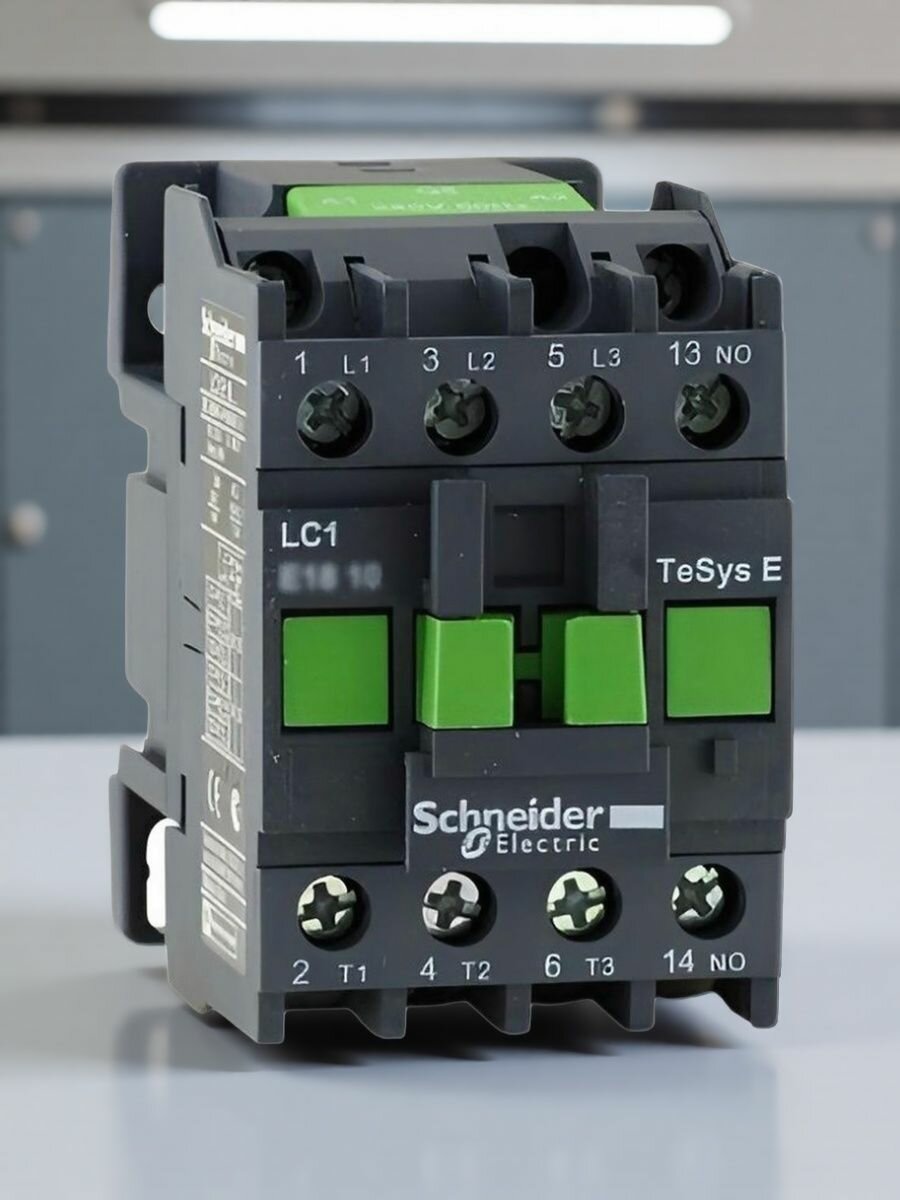 Schneider Electric EasyPact TVS TeSys E Контактор 3P 1НЗ 32А 400В AC3 380В 50Гц