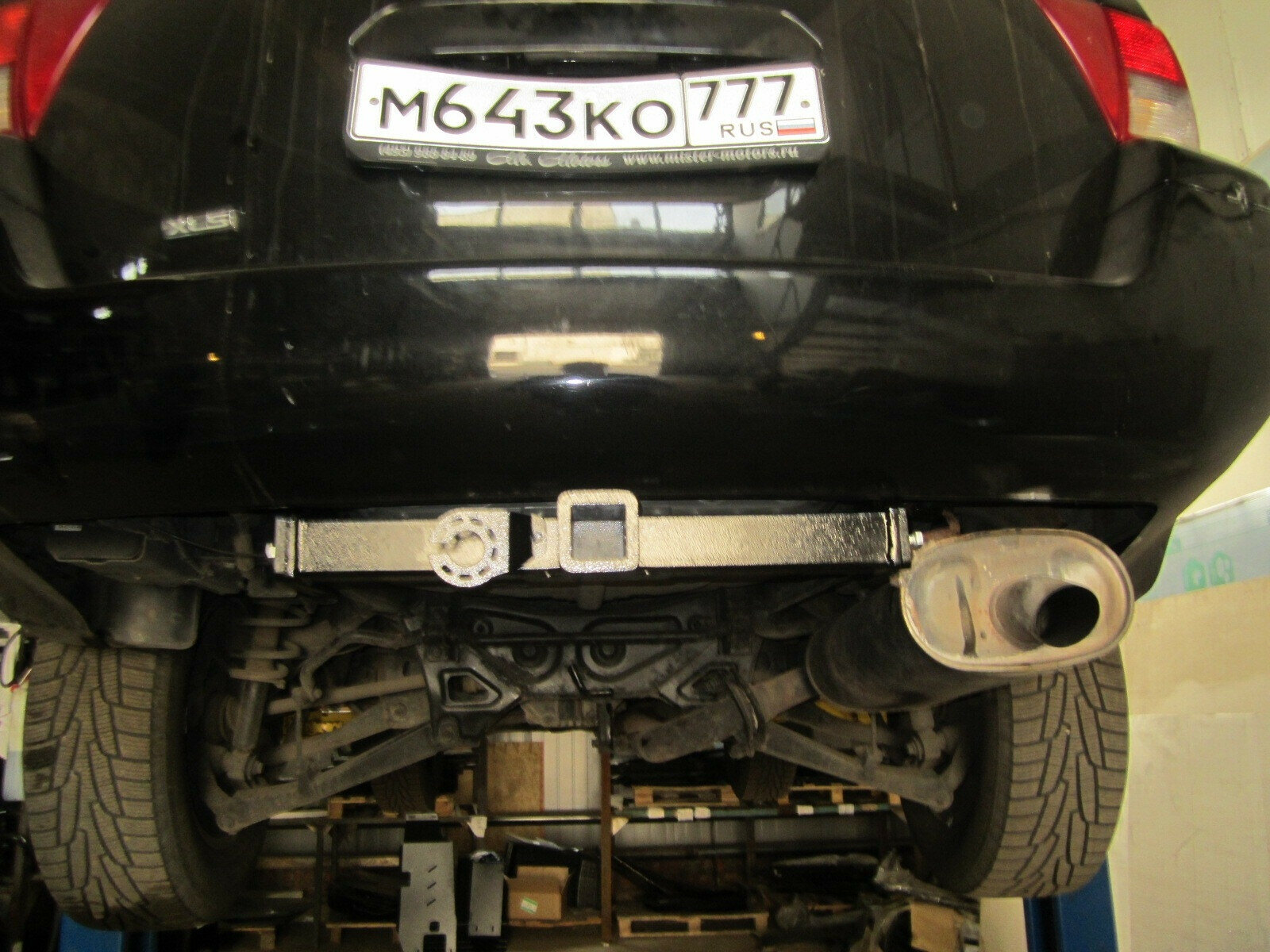 Фаркоп под квадрат для Mitsubishi Endeavor, 2003-2011, Бизон. FA 0998-E