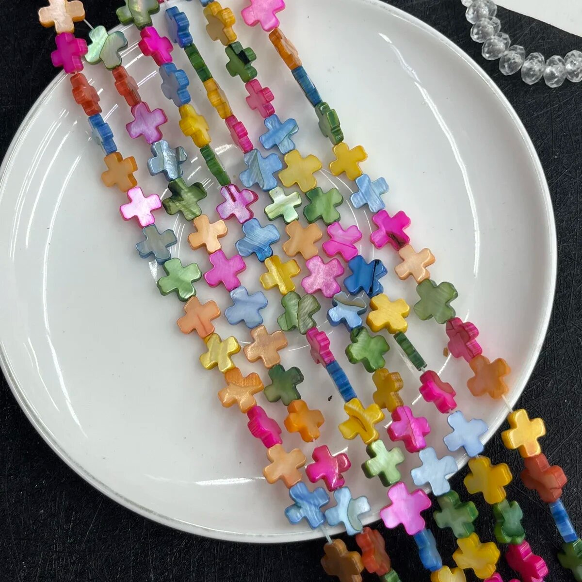 Натуральные цветные ракушки крест бусины 10х10 мм