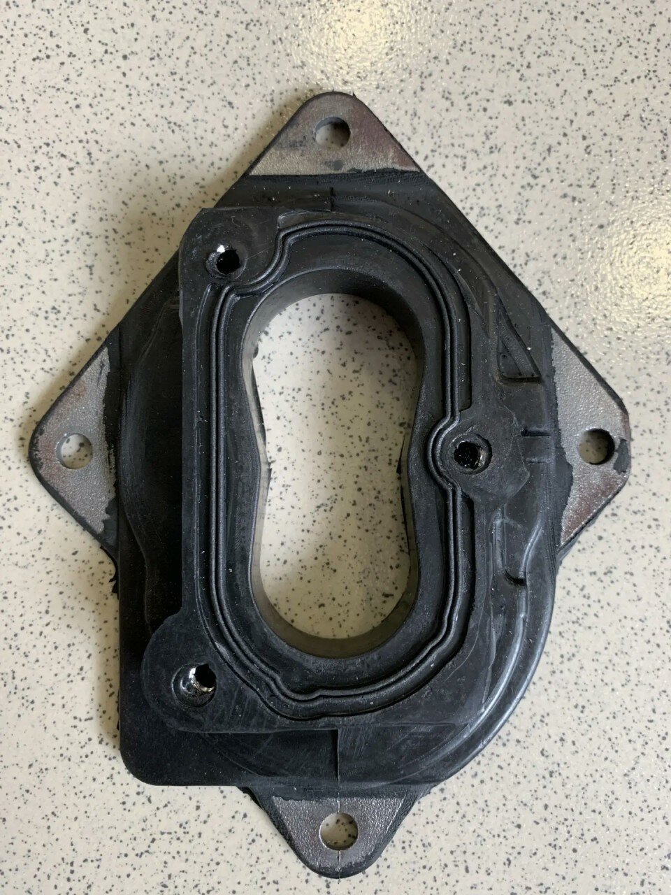 Фланец карбюратора VW Passat B3 1.6