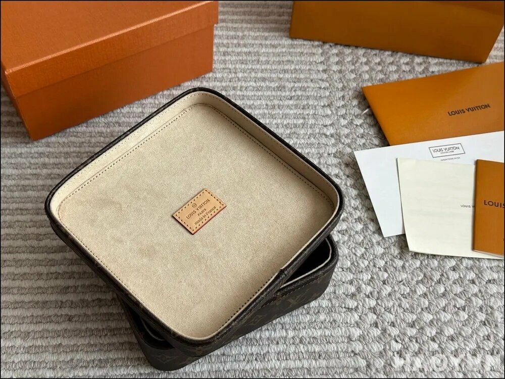 Louis Vuitton Шкатулка — фото 1