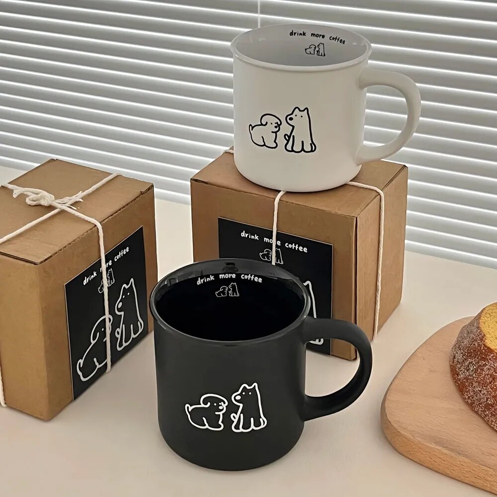 Кружка с принтом "drink more coffee" и милыми собаками, 350 мл, керамика, кремовый — фото 1
