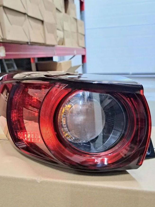 Левый внешний фонарь MAZDA CX-5 с 2017 года дорестайлинг и рестайлинг