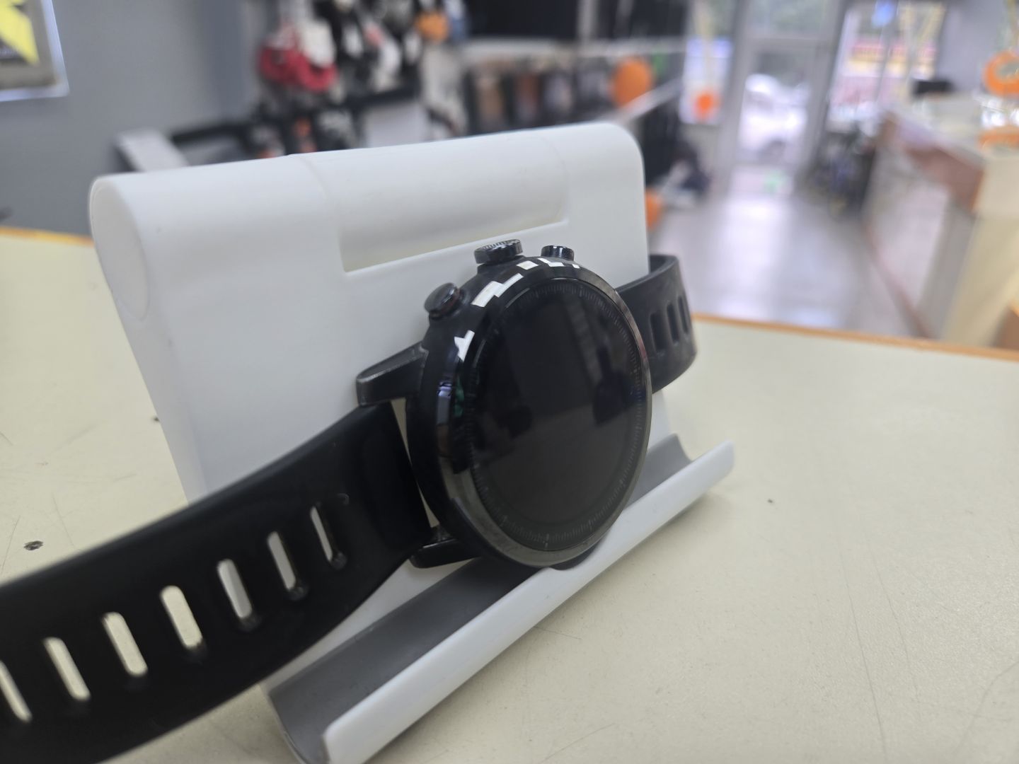 Смарт-часы Amazfit stratos A1619, Б/У, Уценка