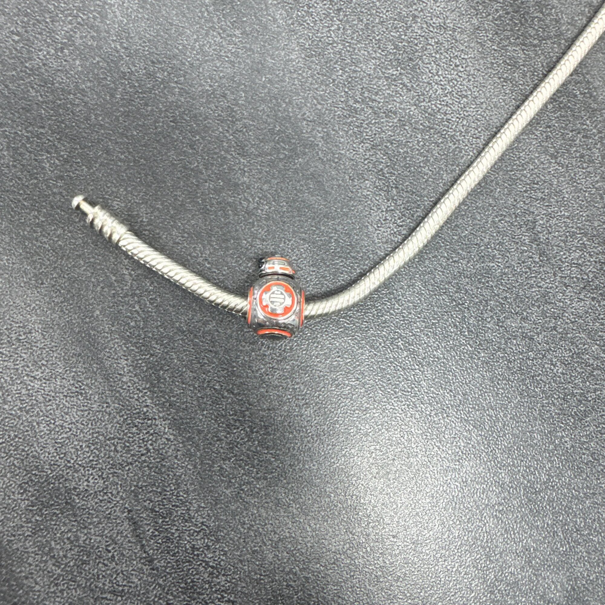 Шарм Pandora Star Wars BB-8, серебро, цвет 36