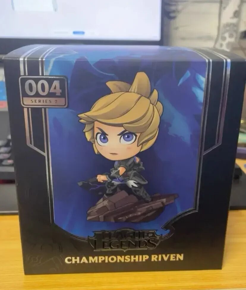 LOL Riven Champion Blade Фигурки Bandai