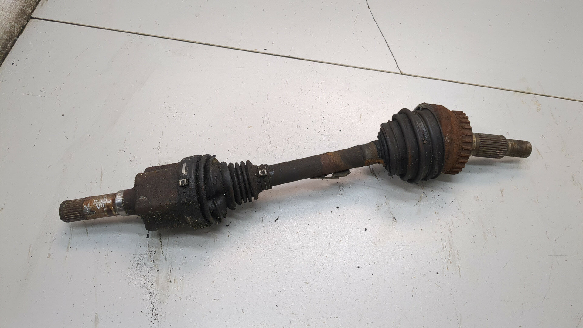 Полуось (вал, шрус) левая передняя Saab 9-5 Б/У