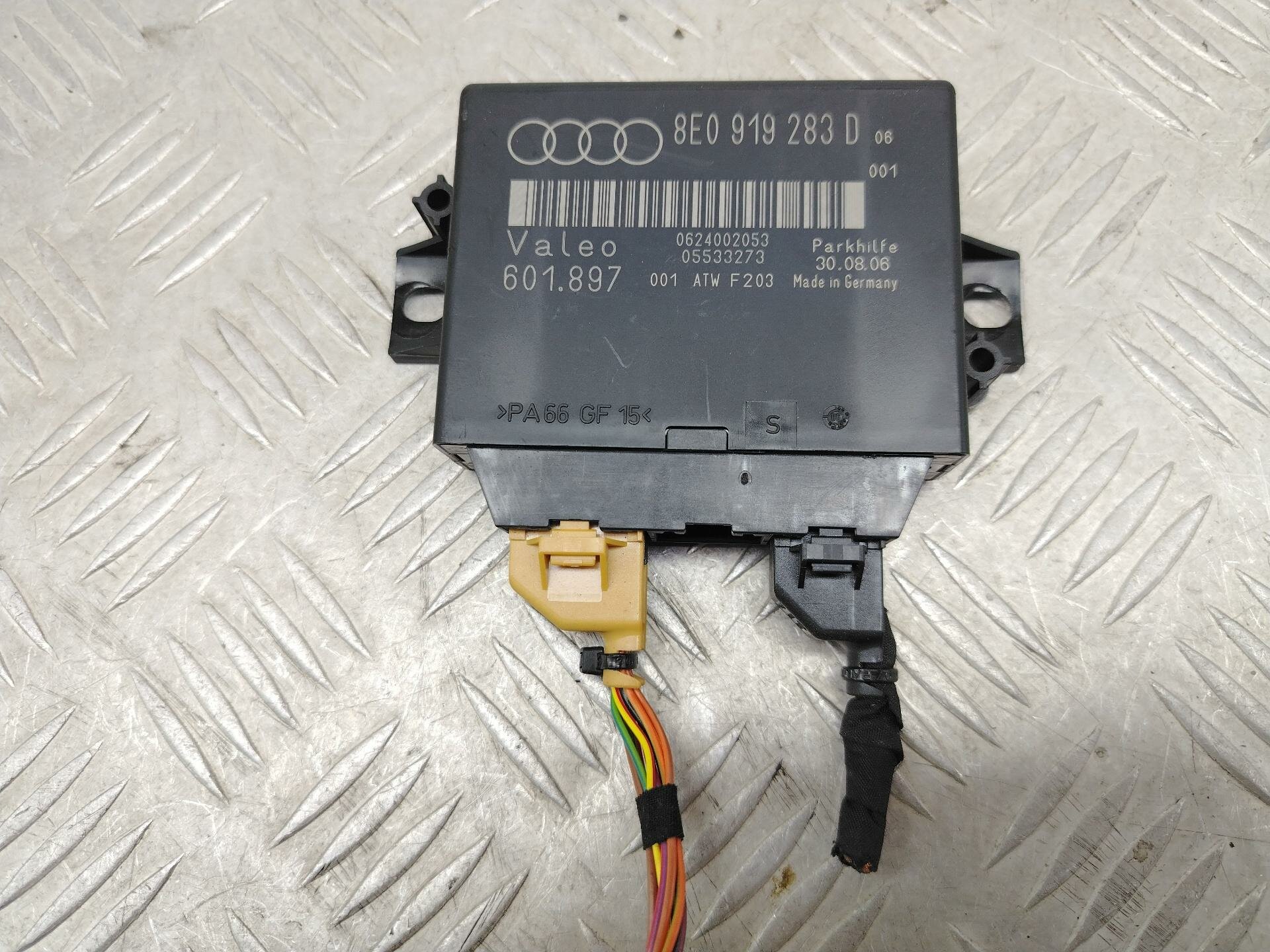 Блок управления парктрониками Audi A4 B7 2006 8E0919283D