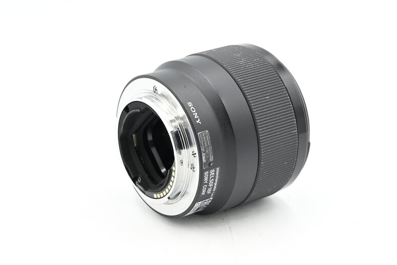Объектив Sony FE 50mm f/1.8
