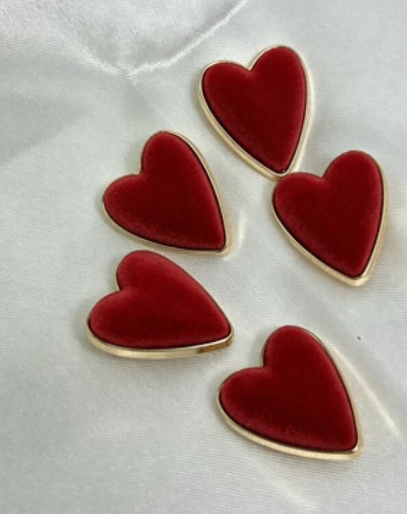 Металлические бархатные пуговицы сердца на ножке 17.5mm