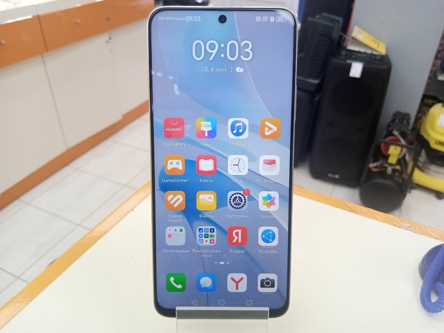 Смартфон HUAWEI Nova 13i 8/256 ГБ Global для РФ, Dual nano SIM, белый,Б\У,Уценка