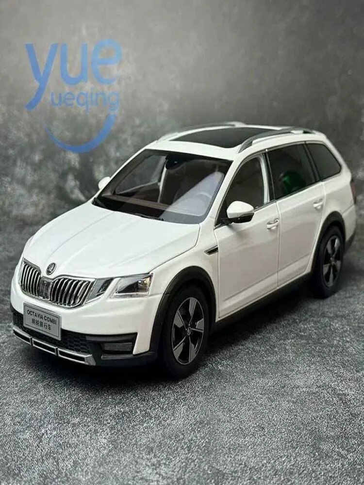 Shuting1/18 Модель автомобиля Skoda Octavia Travel Edition