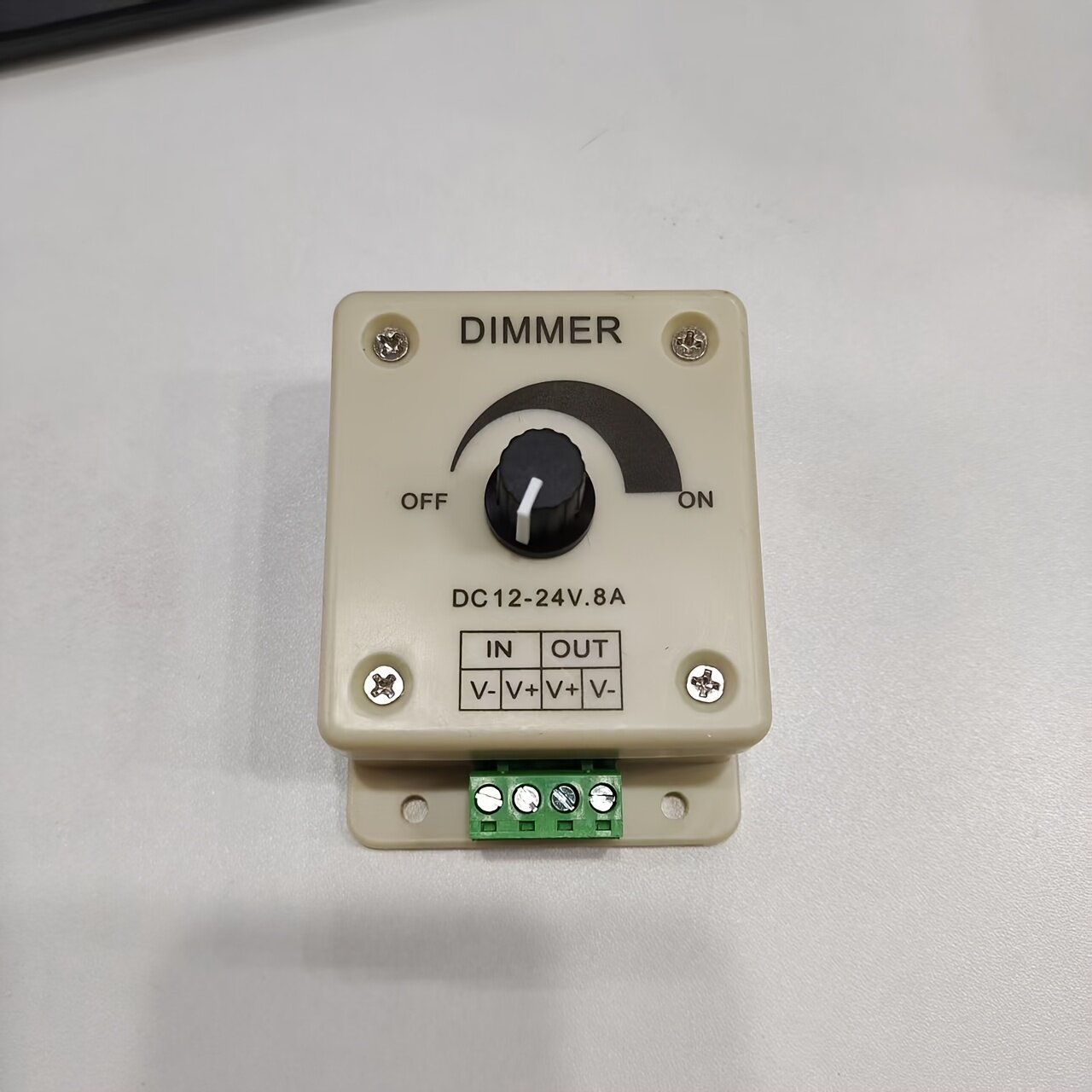Регулятор напряжения DC-DC 8A 12V LED диммер стабилизатор питания белый