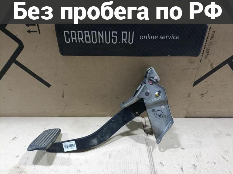Педаль тормоза с пробегом Honda Stepwgn RF3
