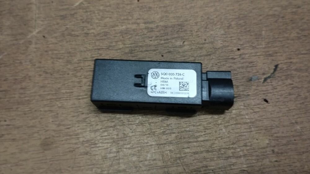 Разъем USB Volkswagen Jetta 6