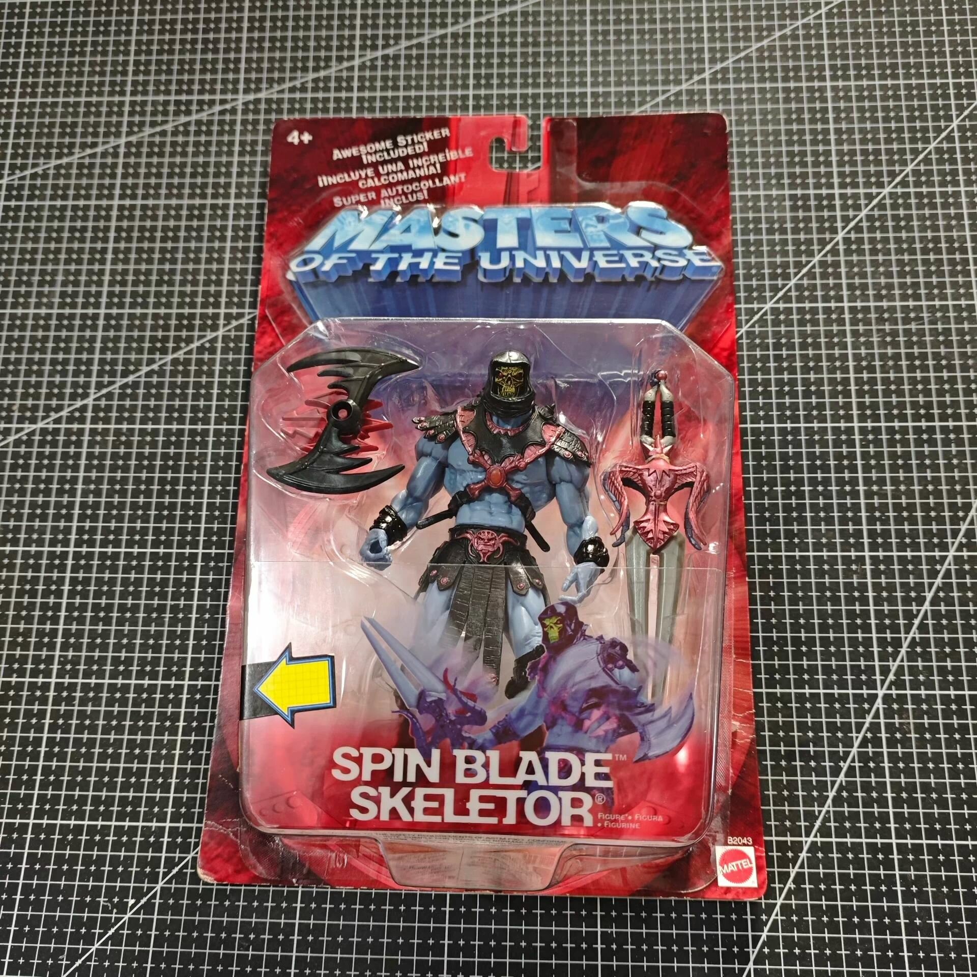 Коллекционная фигурка Скелетор с вращающимся клинком (Spin Blade Skeletor) из вселенной Властелины Вселенной (Masters of the Universe)