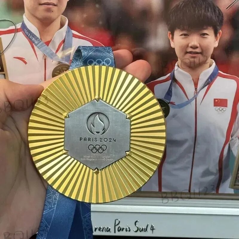 Олимпийские медали в Париже 2024 (сувениры), алюминиевый сплав, золото, 8.5 см