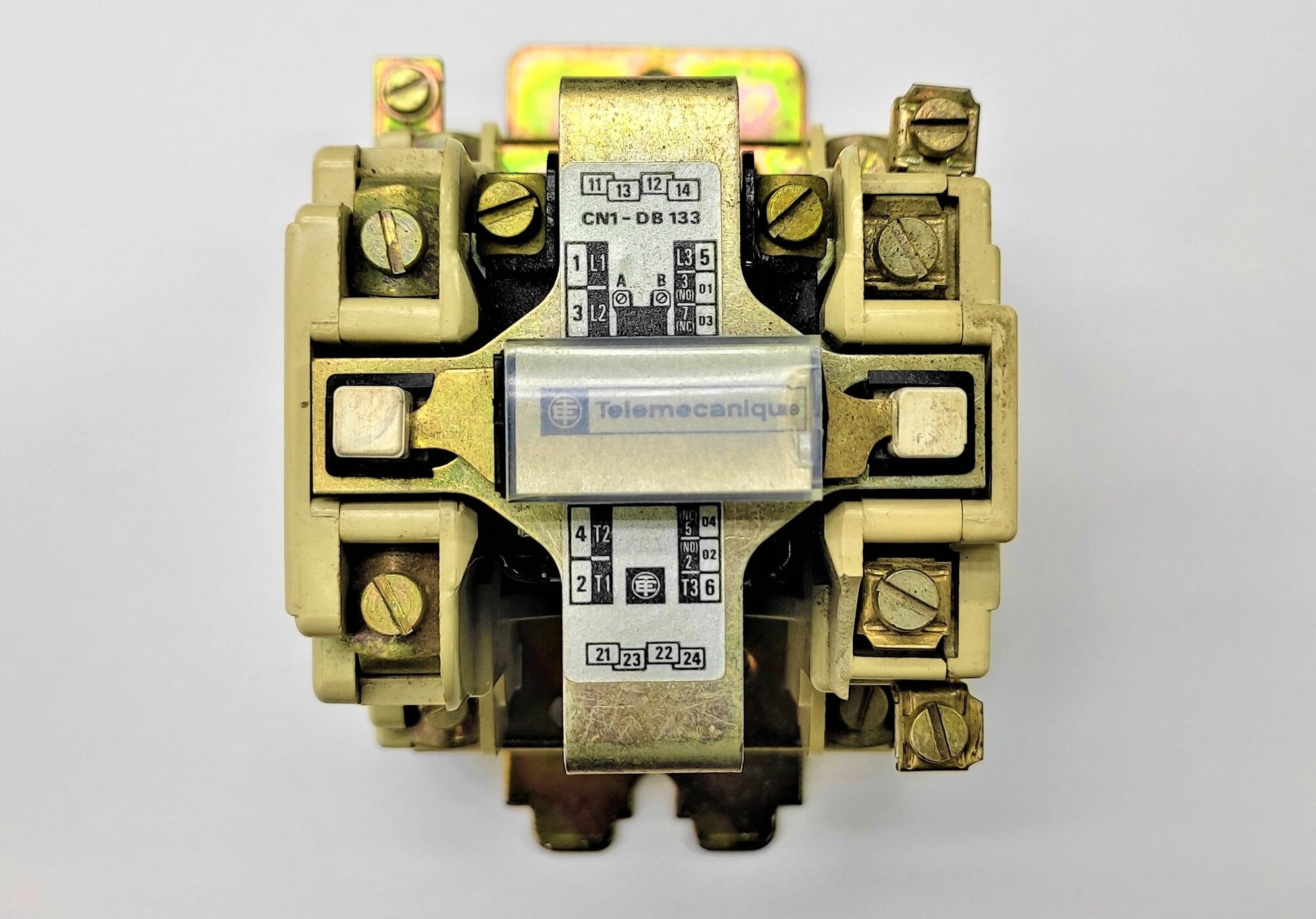 Контактор TELEMECANIQUE CN1-DB133