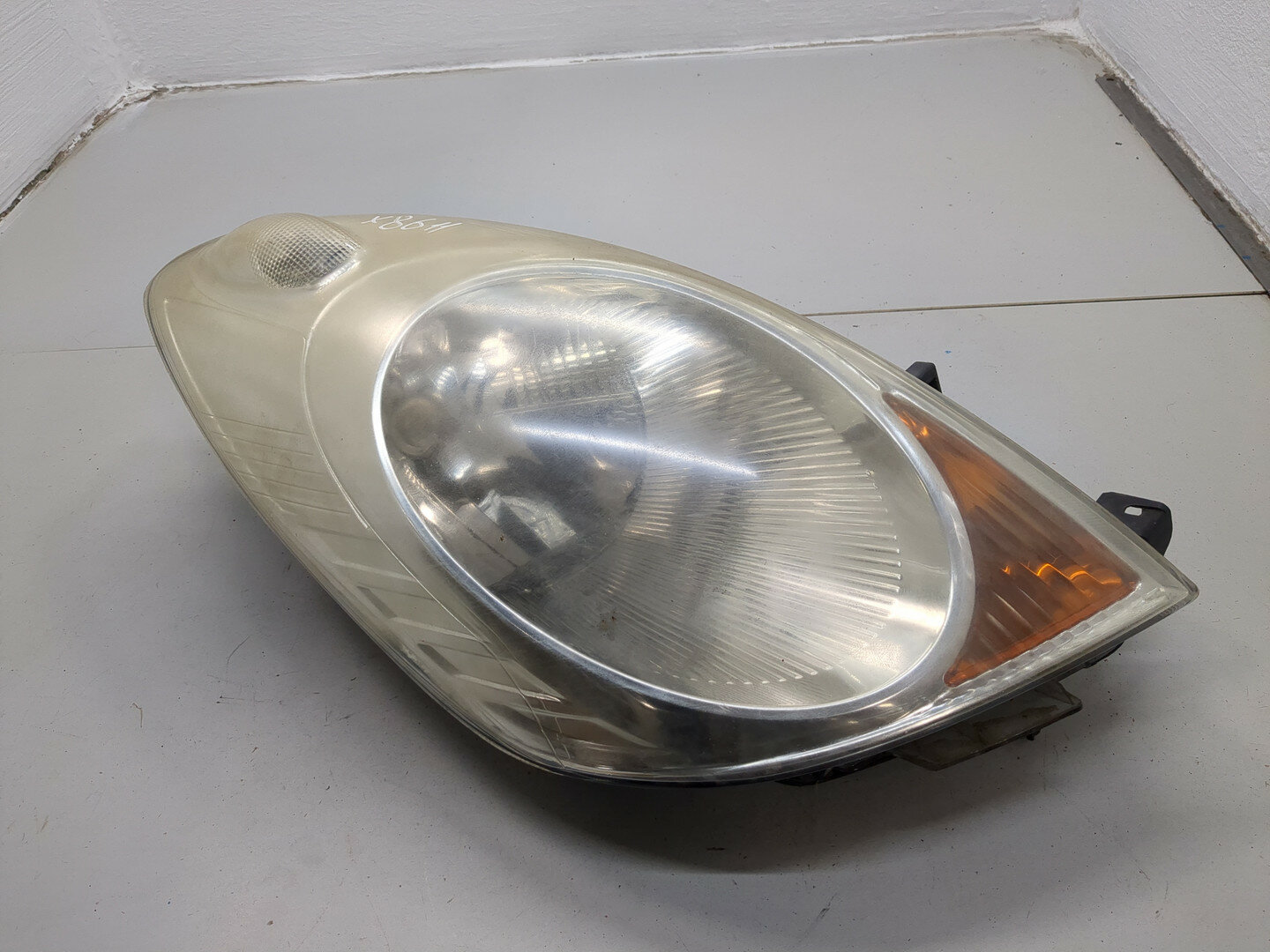 Фара (передняя) правая Nissan Note E11 Б/У