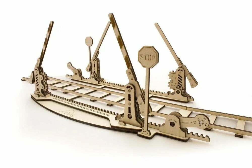 Конструктор Ugears "Железнодорожный переезд и рельсы", 20 деталей, 40 см