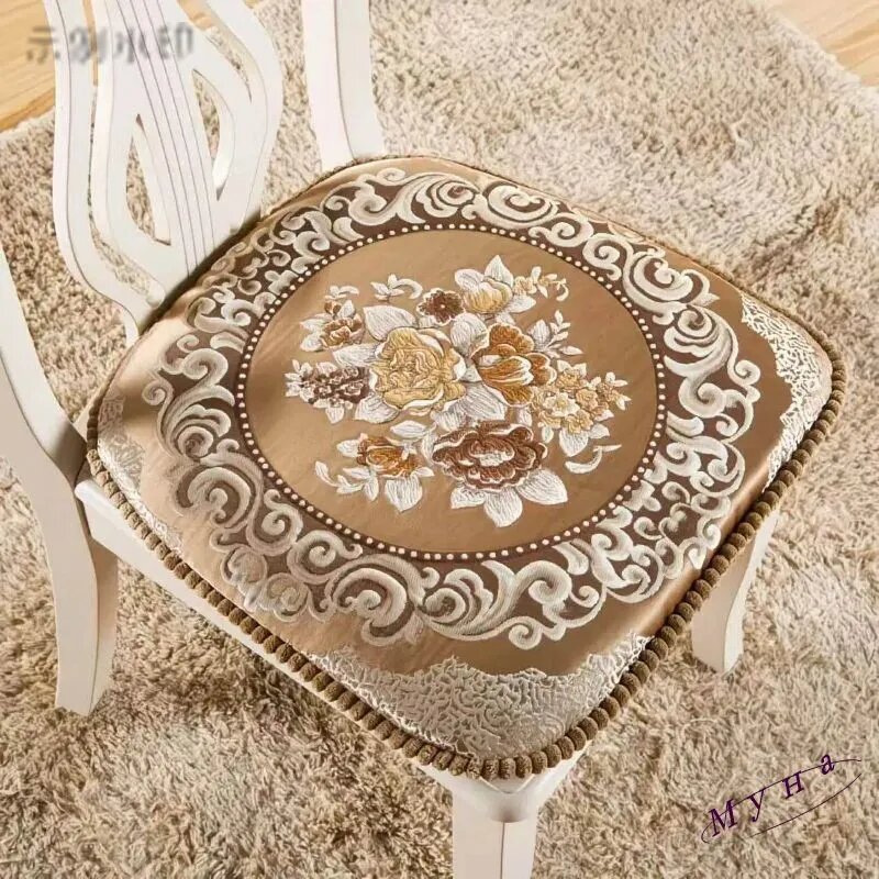 Подушка на стул сидушка 41/44 42x45 см