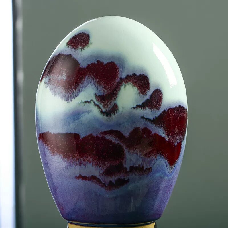 Античный керамический ваз с кракелюрным покрытием, розовый цвет - небольшой декор для стола в современном доме гостиной