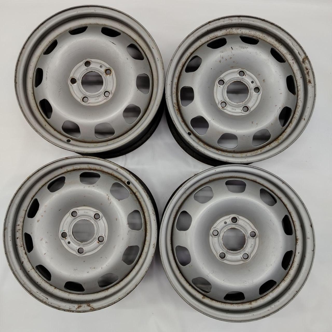 Комплект (4 шт) колесных дисков Штампованные 16x6.5 PCD 5x114.3 D66.1 ET50 (Реплика)