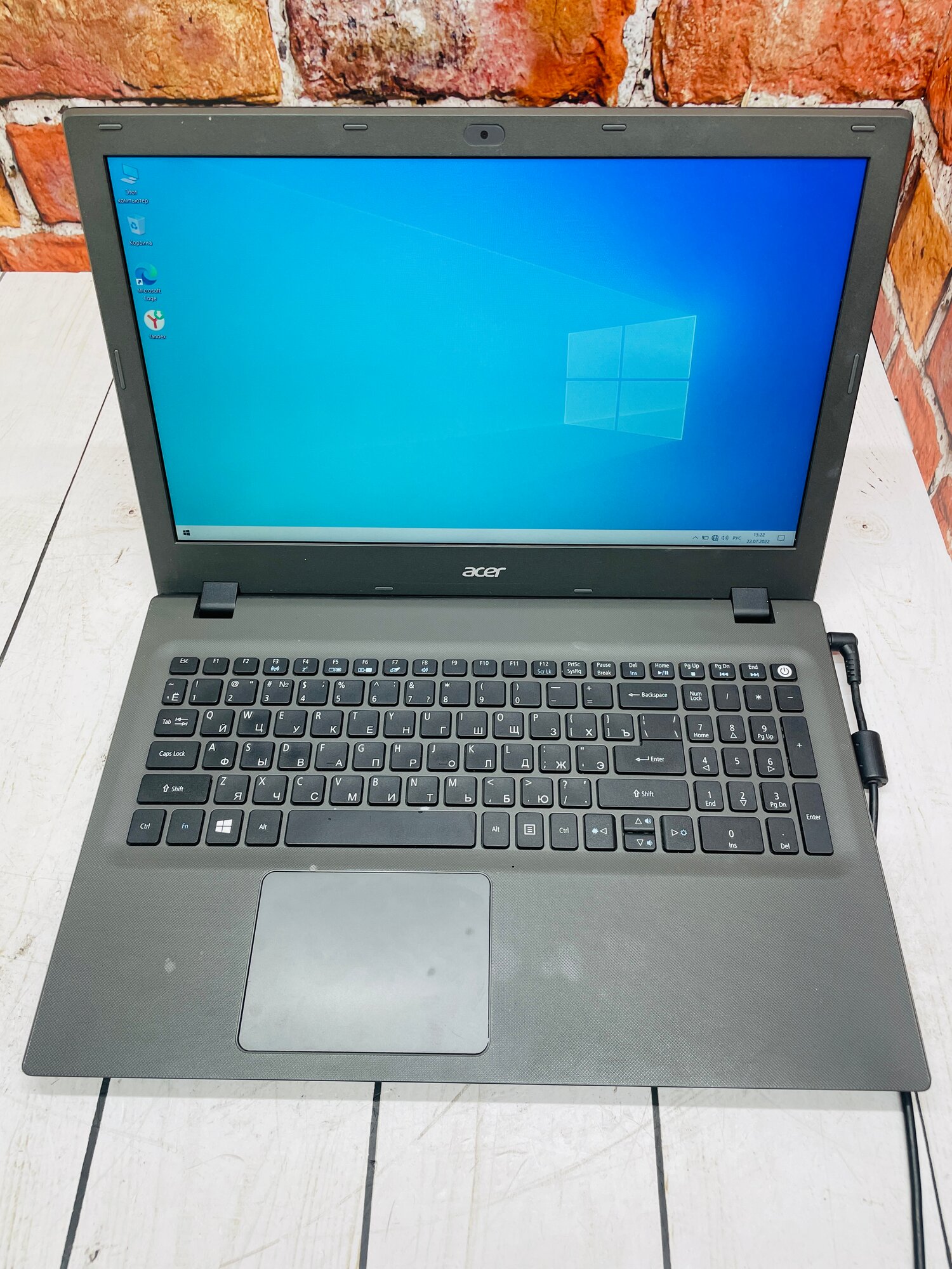 Игровой ноутбук 15,6, Acer E5-573G-39RA, Intel Core i3 5005U, 4 Gb DDR3, 500 Gb HDD, GeForce 940