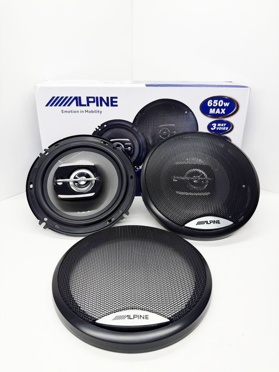 Автомобильные колонки Alpine / Динамики 16 см 650W