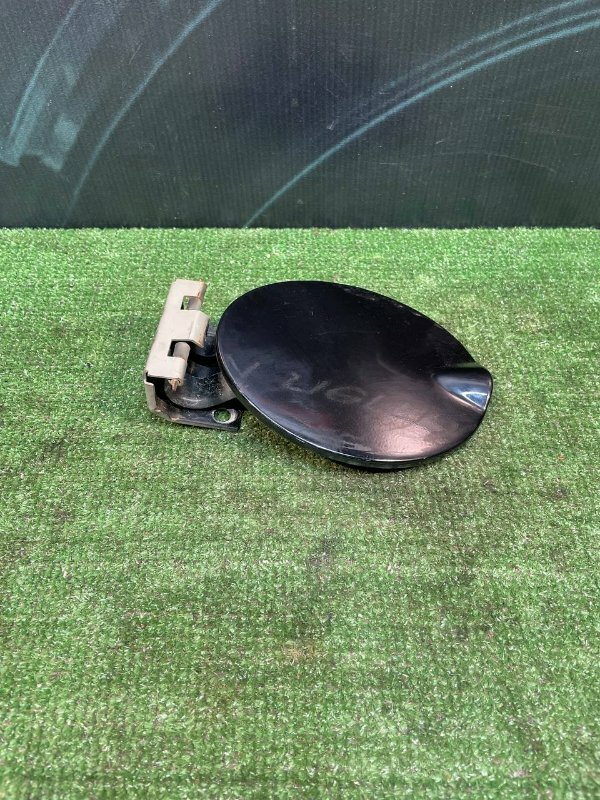 Лючок бензобака