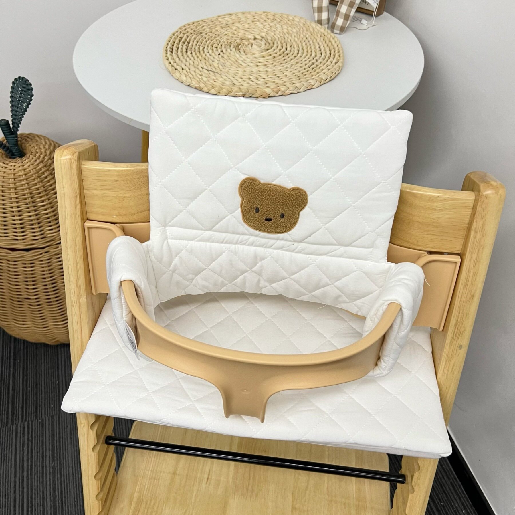 Детский стульчик для кормления в скандинавском стиле, подушка для стульчика для растущих детей, водонепроницаемая и защищающая от мочи.