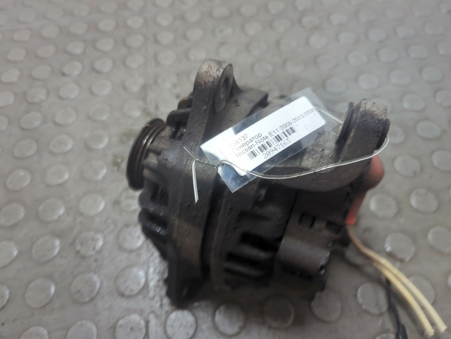 Генератор Nissan Note E11 Б/У