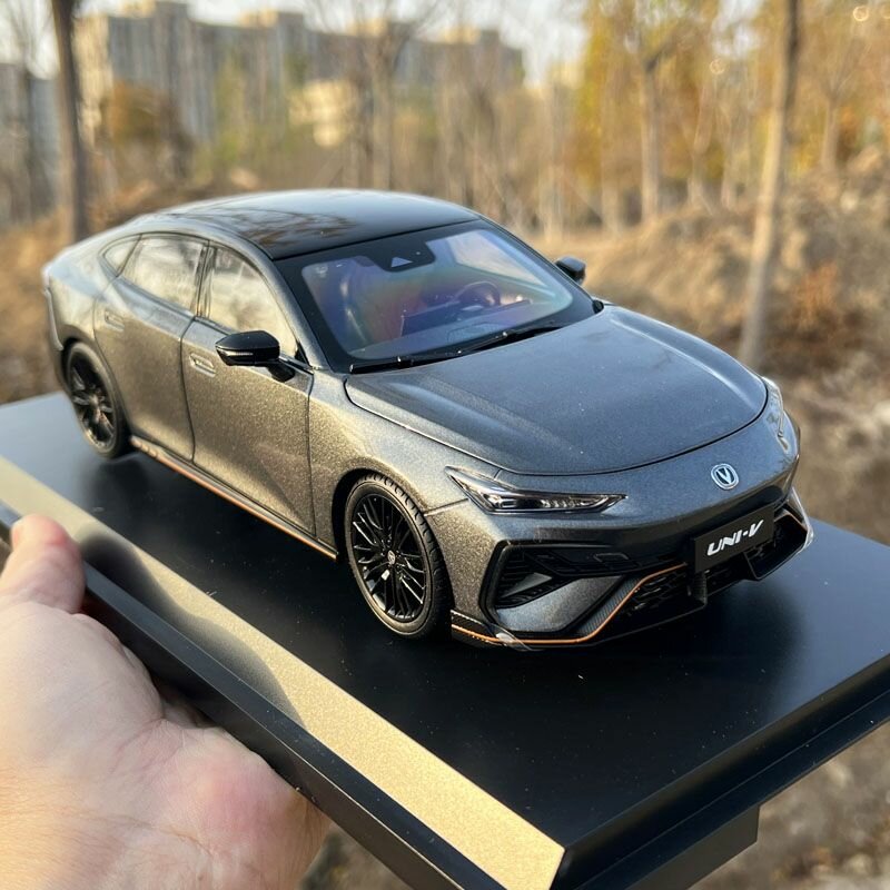 Металлическая модель автомобиля Changan UNI-V III в масштабе 1:18, коллекционный экземпляр, идеальный подарок для мужчин, серый