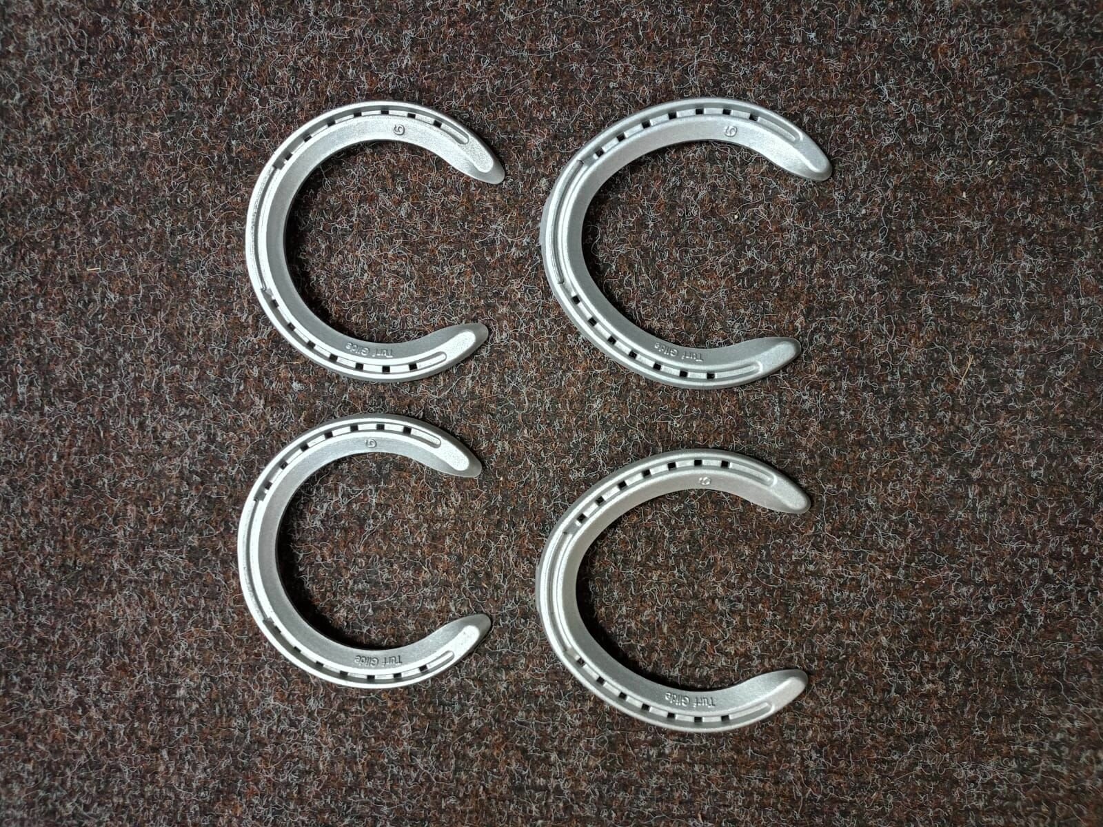 Подкова скаковая №5 Turf Glide F18X8 стан 4 шт. (2передние/2задние)