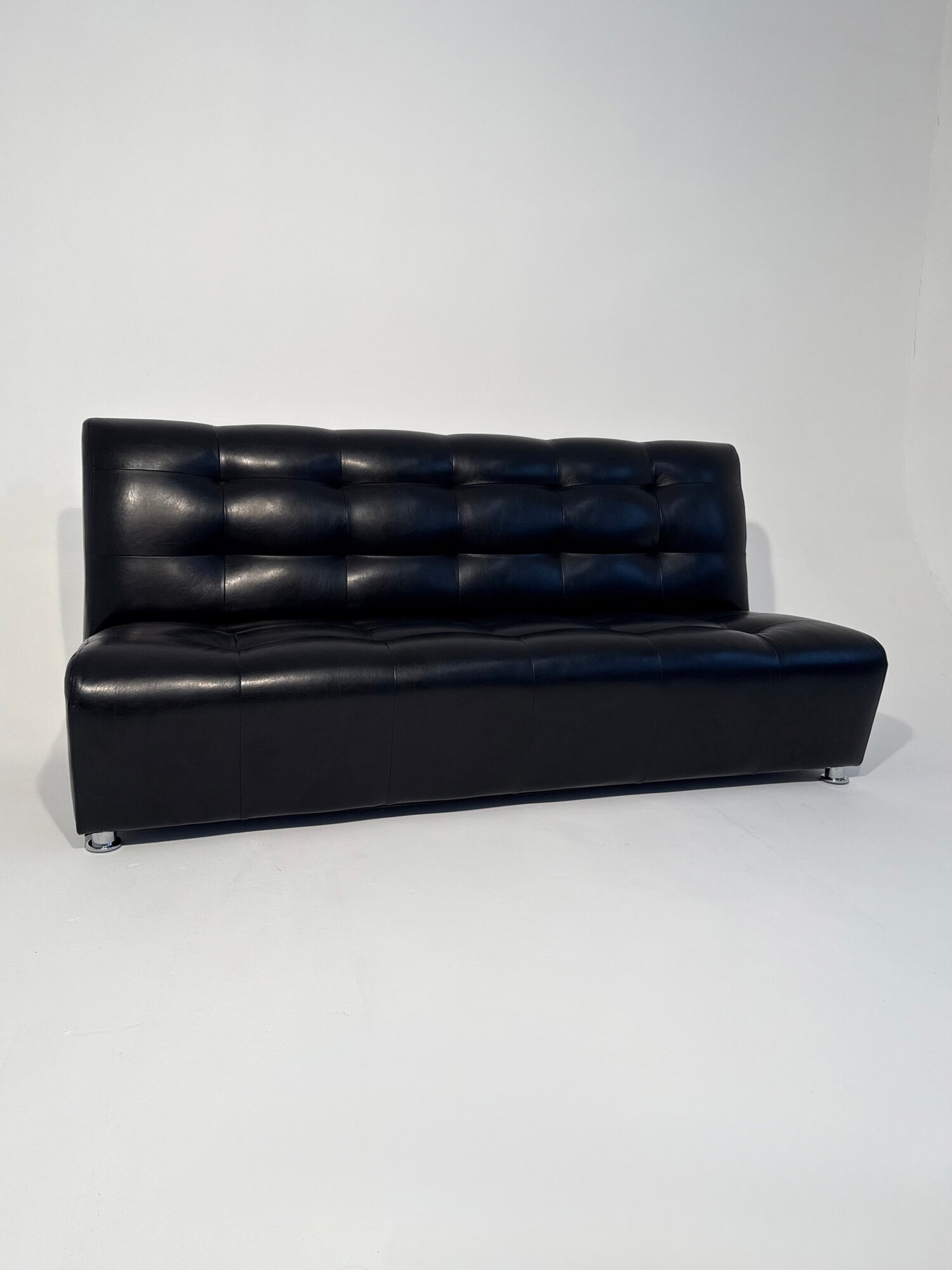 Диван офисный Канцлер без подлокотников, механизм Нераскладной, 180х82х85 см, чёрный глянцевый