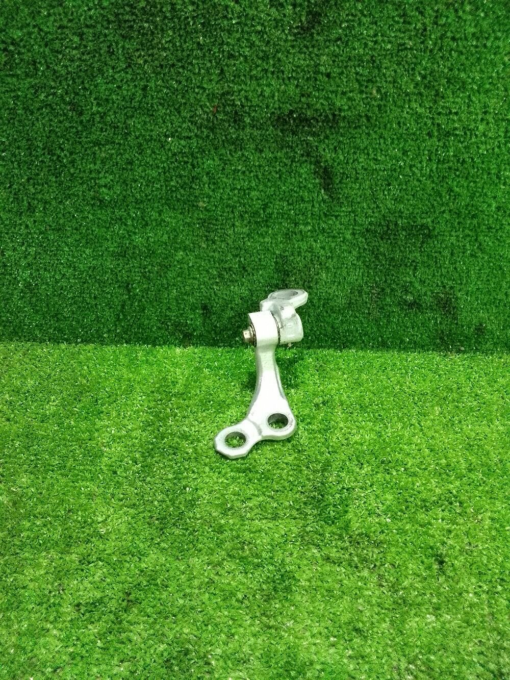 Петля двери задняя правая нижняя Ford Focus 2 Б/У с пробегом